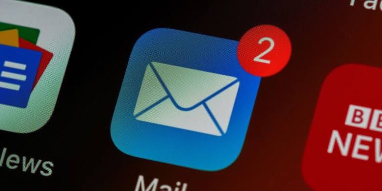 How to Retrieve Deleted Emails on iPhone? 4 Ways